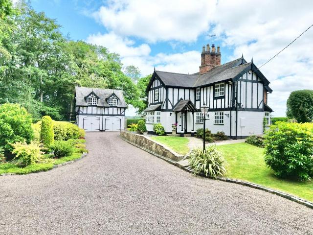 4 bedroom detached house for sale