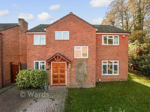 5 bedroom detached house for sale