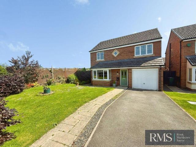 4 bedroom detached house for sale
