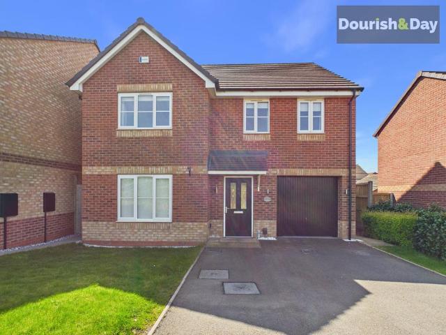 4 bedroom detached house for sale