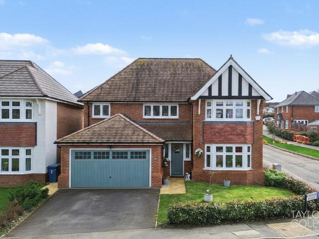 4 bedroom detached house for sale