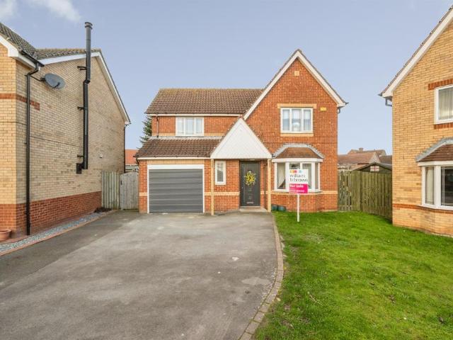 4 bedroom detached house for sale