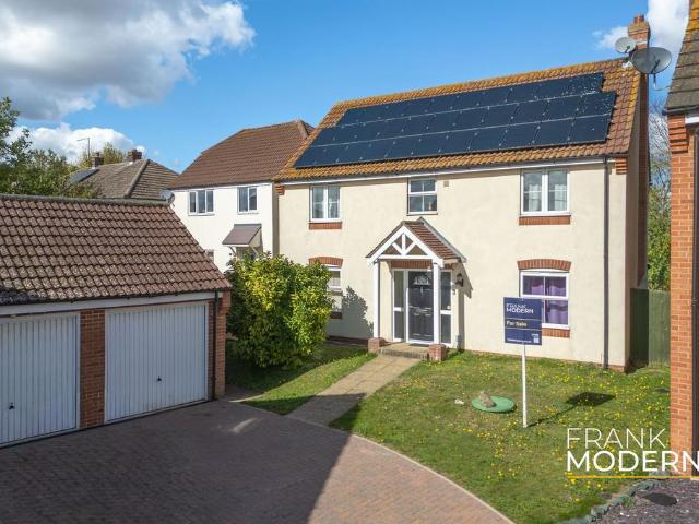 4 bedroom detached house for sale