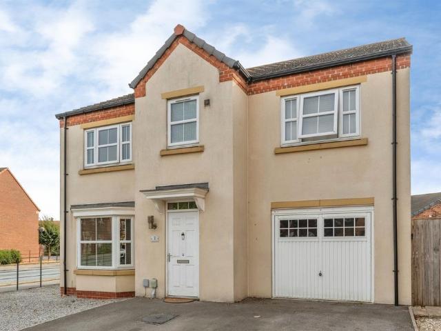 4 bedroom detached house for sale
