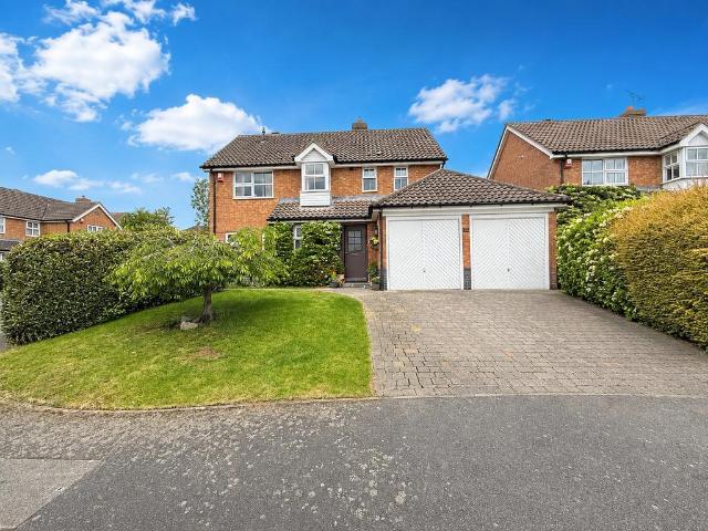 4 bedroom detached house for sale