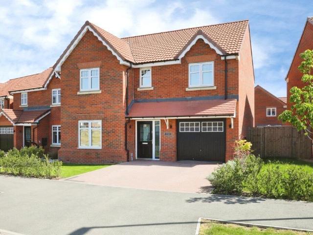 4 bedroom detached house for sale