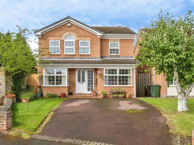 4 bedroom detached house for sale