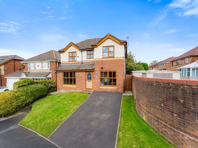 4 bedroom detached house for sale
