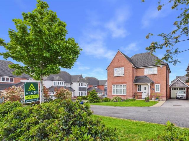 4 bedroom detached house for sale