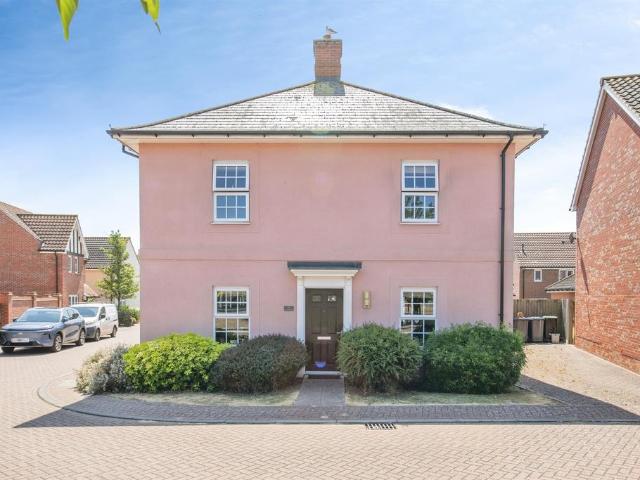 4 bedroom detached house for sale