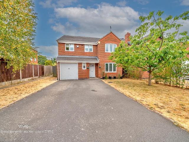 4 bedroom detached house for sale