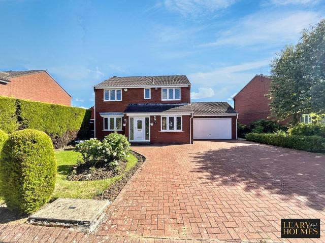 4 bedroom detached house for sale