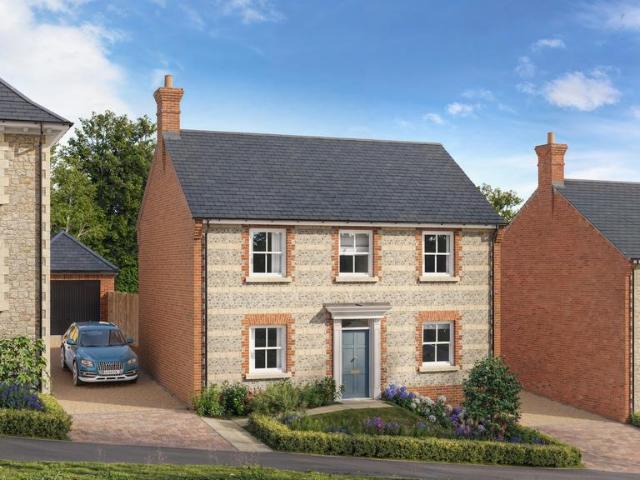 4 bedroom detached house for sale