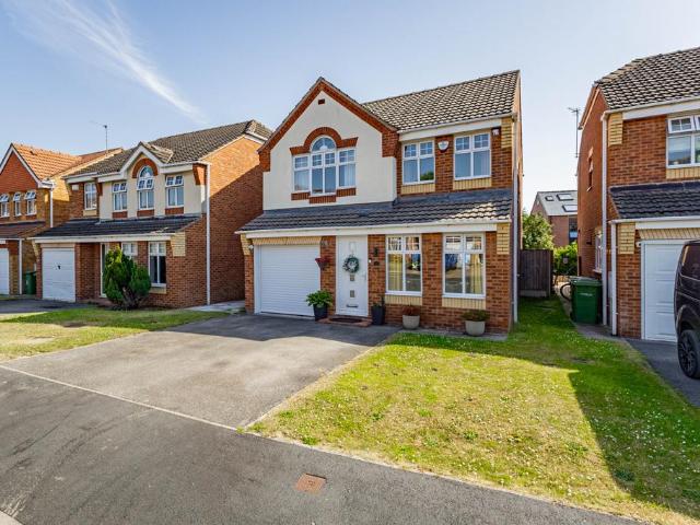 4 bedroom detached house for sale