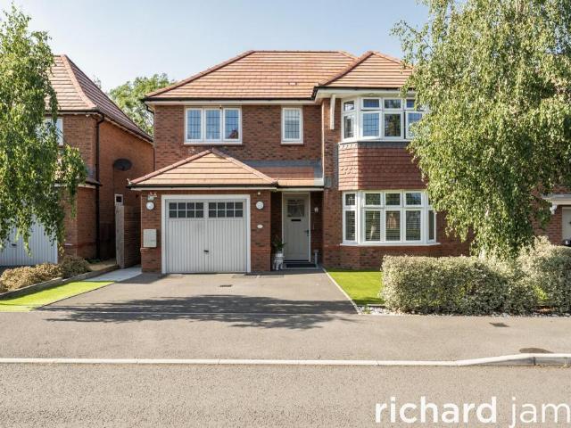 4 bedroom detached house for sale