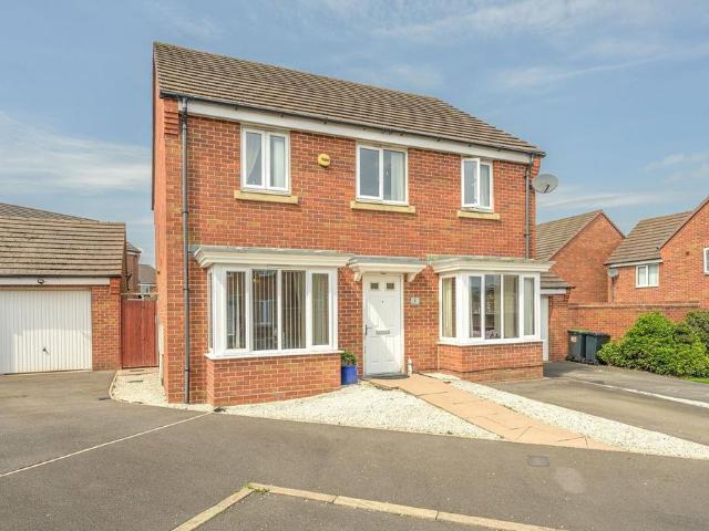 4 bedroom detached house for sale