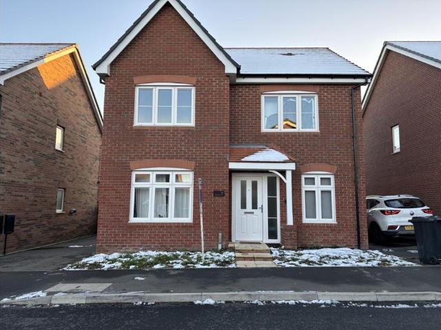 4 bedroom detached house for sale