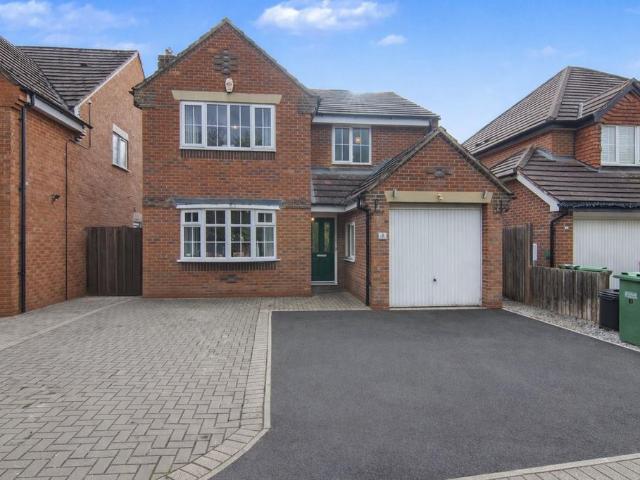 4 bedroom detached house for sale