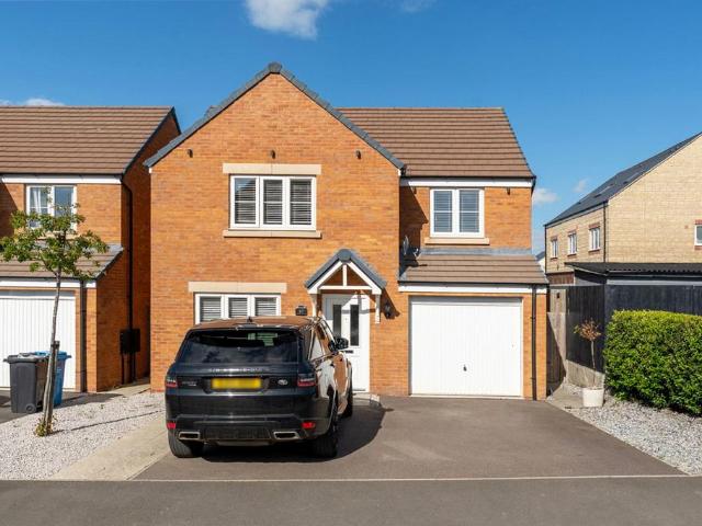 4 bedroom detached house for sale