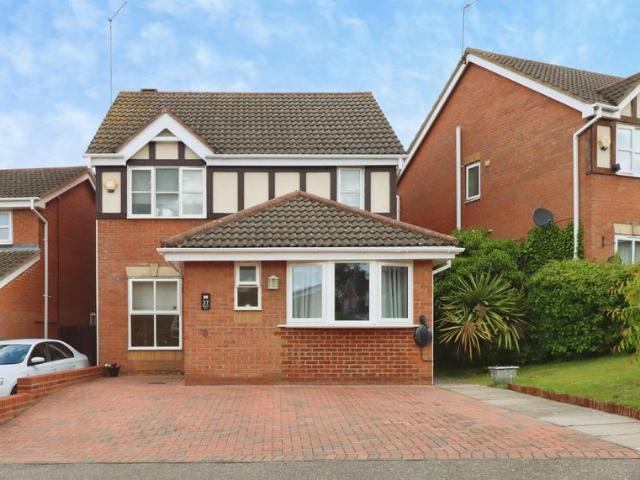 4 bedroom detached house for sale