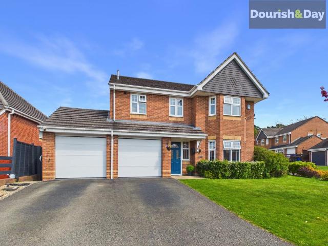 4 bedroom detached house for sale