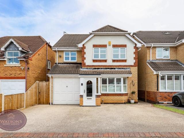 4 bedroom detached house for sale