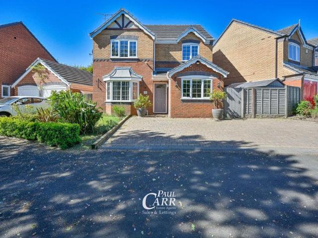 4 bedroom detached house for sale