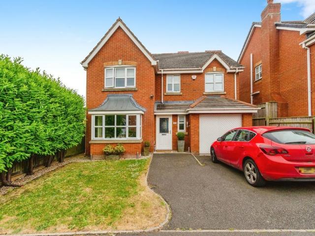 4 bedroom detached house for sale