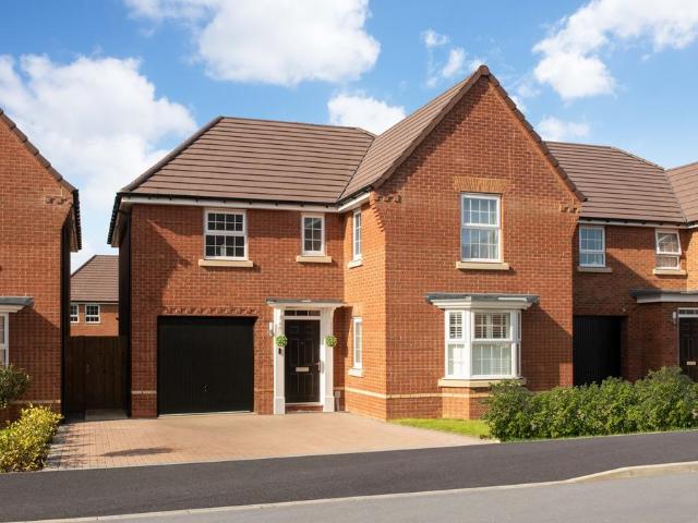 4 bedroom detached house for sale