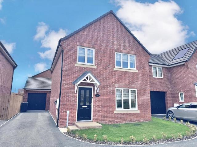4 bedroom detached house for sale