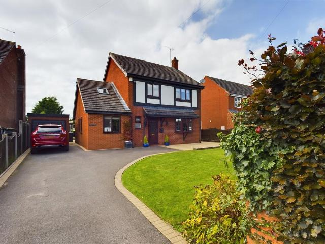 4 bedroom detached house for sale