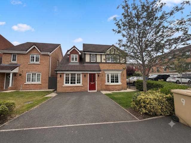 4 bedroom detached house for sale