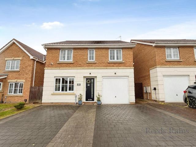 4 bedroom detached house for sale