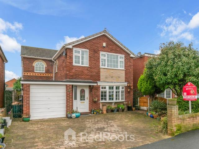 4 bedroom detached house for sale
