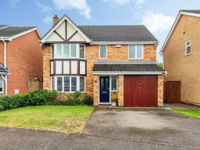 4 bedroom detached house for sale