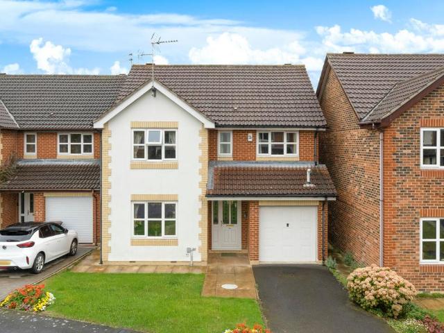 4 bedroom detached house for sale