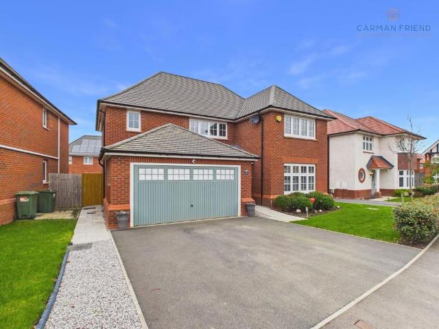 4 bedroom detached house for sale