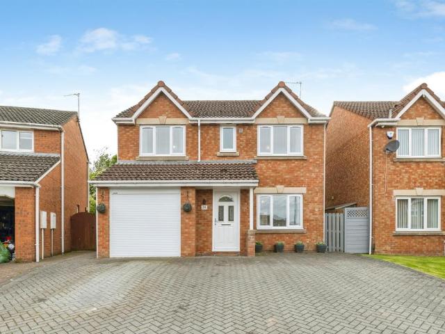 4 bedroom detached house for sale