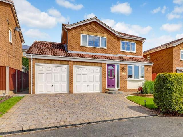 4 bedroom detached house for sale