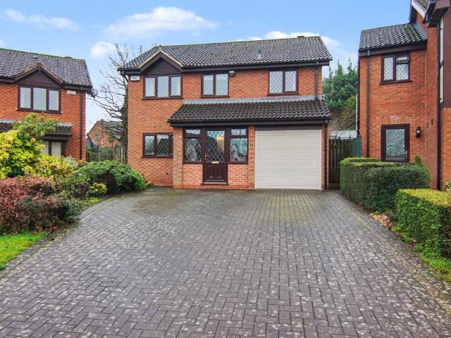 4 bedroom detached house for sale