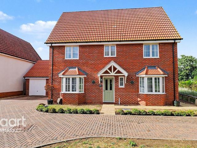 4 bedroom detached house for sale