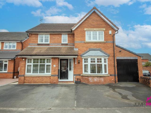 4 bedroom detached house for sale
