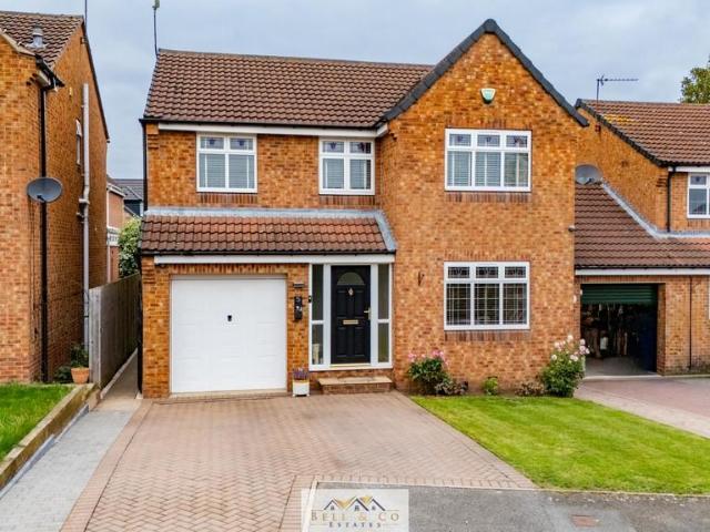 4 bedroom detached house for sale