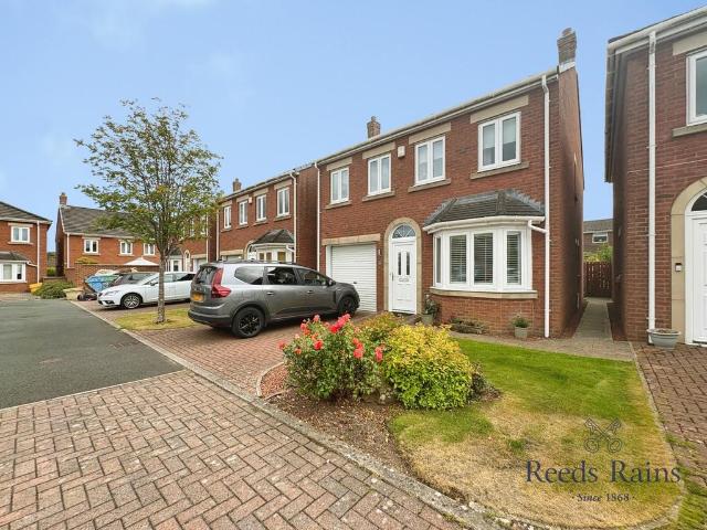 4 bedroom detached house for sale