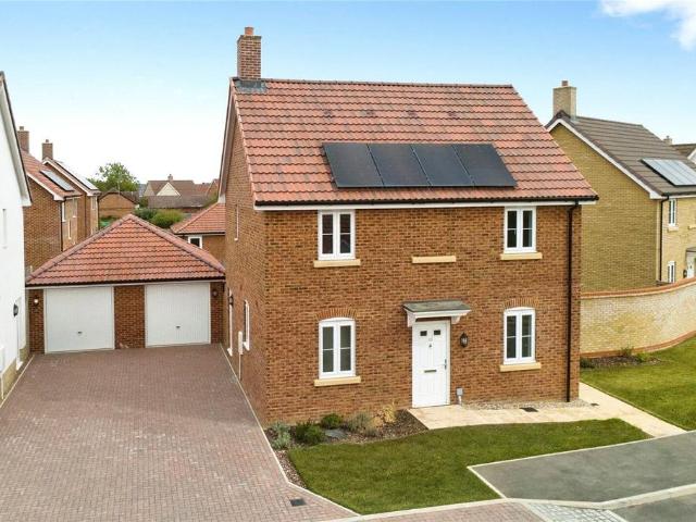 4 bedroom detached house for sale