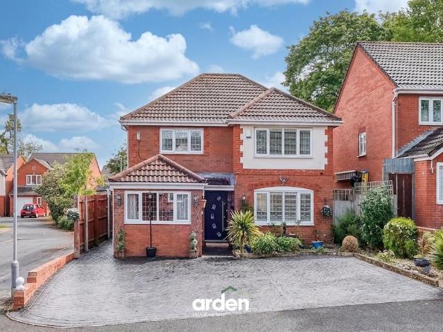4 bedroom detached house for sale