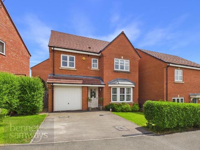 4 bedroom detached house for sale
