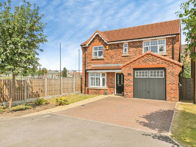 4 bedroom detached house for sale