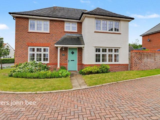 4 bedroom detached house for sale