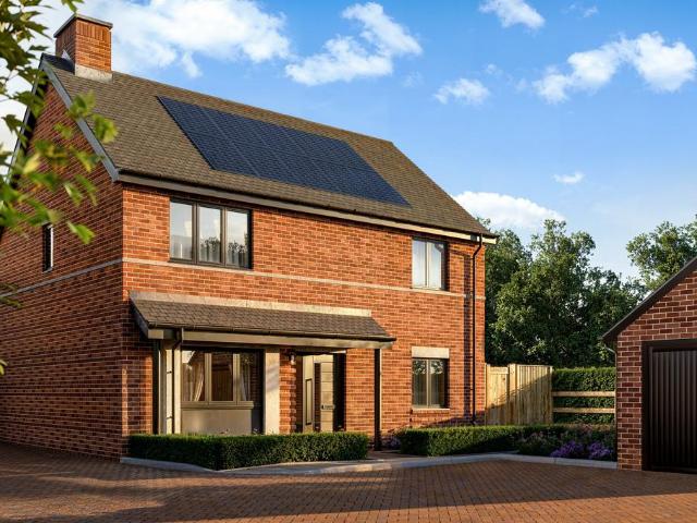 4 bedroom detached house for sale